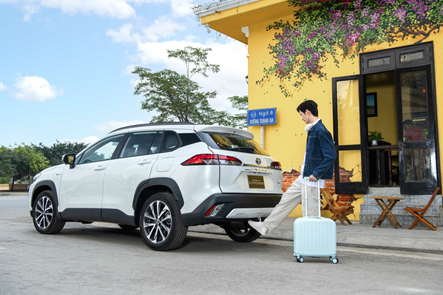 Corolla Cross: Giá Bán - Thông Số Kỹ Thuật & CTKM Mới Nhất