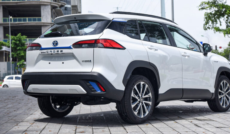 Toyota Corolla Cross Hybrid - Giá Bán 【Công Nghệ Mới】