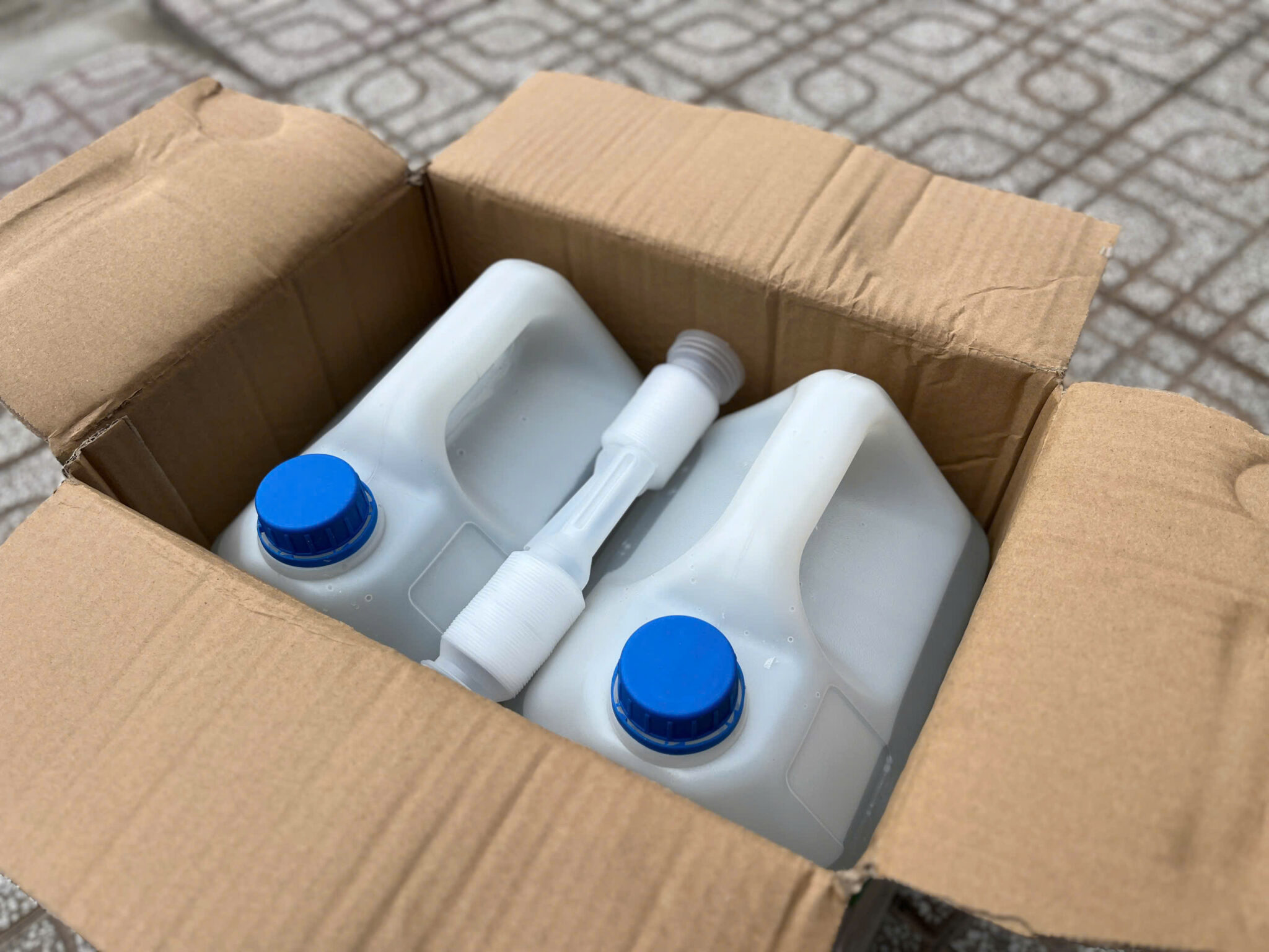 Dung dịch nước Ure AdBlue Euro 5 dùng cho xe Ford Transit 2024